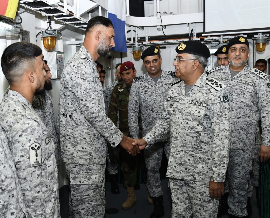 CHIEF OF THE NAVAL STAFF VISITS COASTAL & CREEKS AREAS, PN SHIPS TO ...